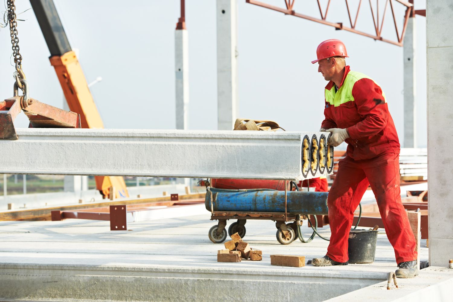 Dalles alvéolées & béton précontraint : Guide par AJBTP